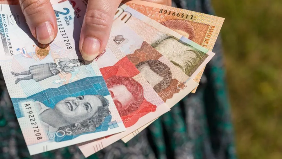 Colombian Peso Hits Historic Lows As Fiscal Deficit Widens Nearshore
